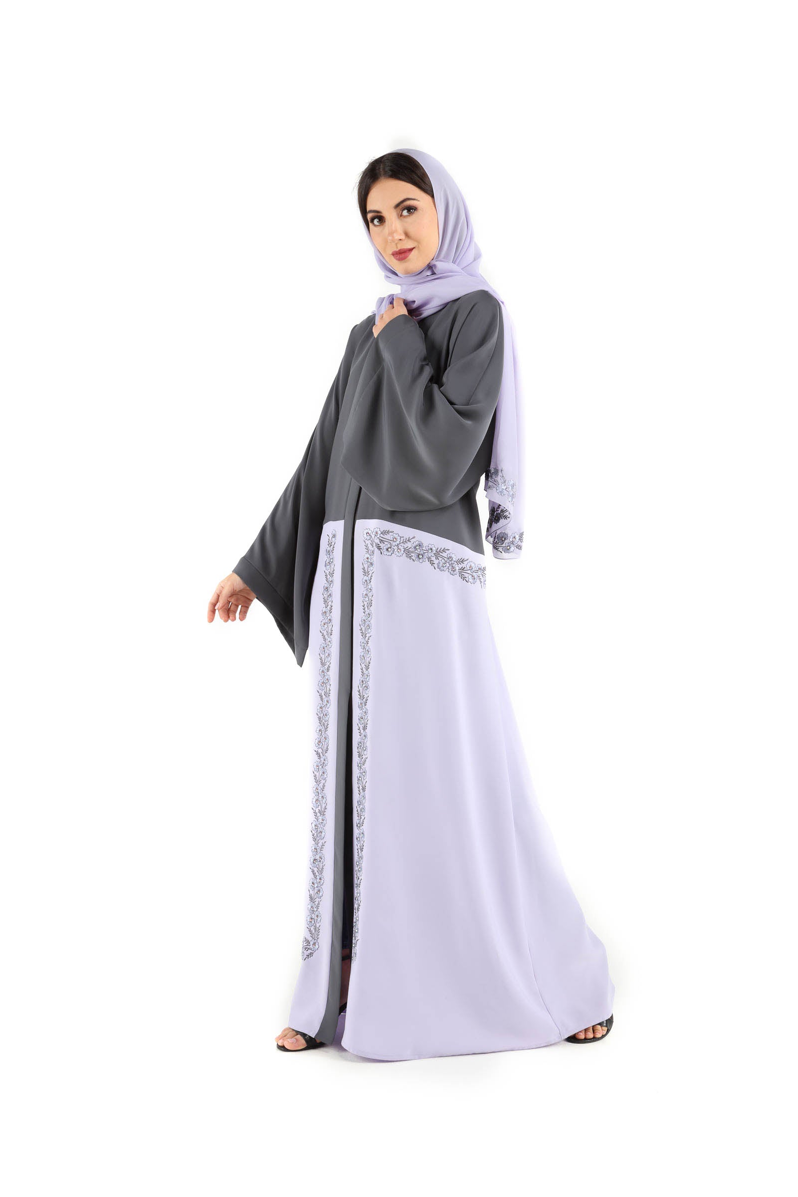 Hanayen Two Color Abaya with border embroidery best abaya online in dubai